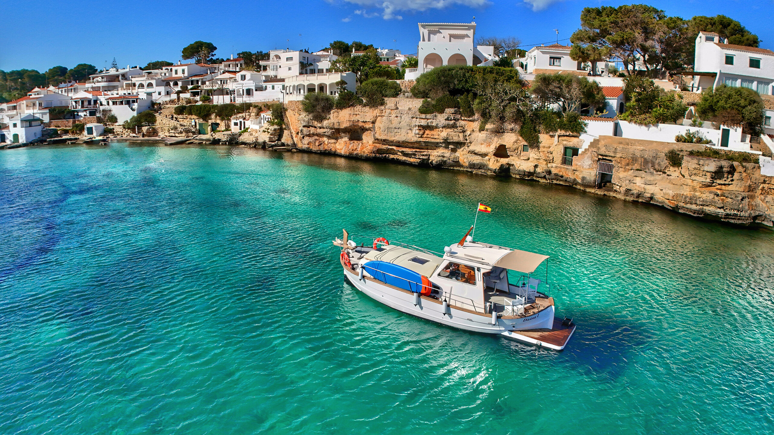 Boat Tours Menorca | Starting from €45 | Freedome