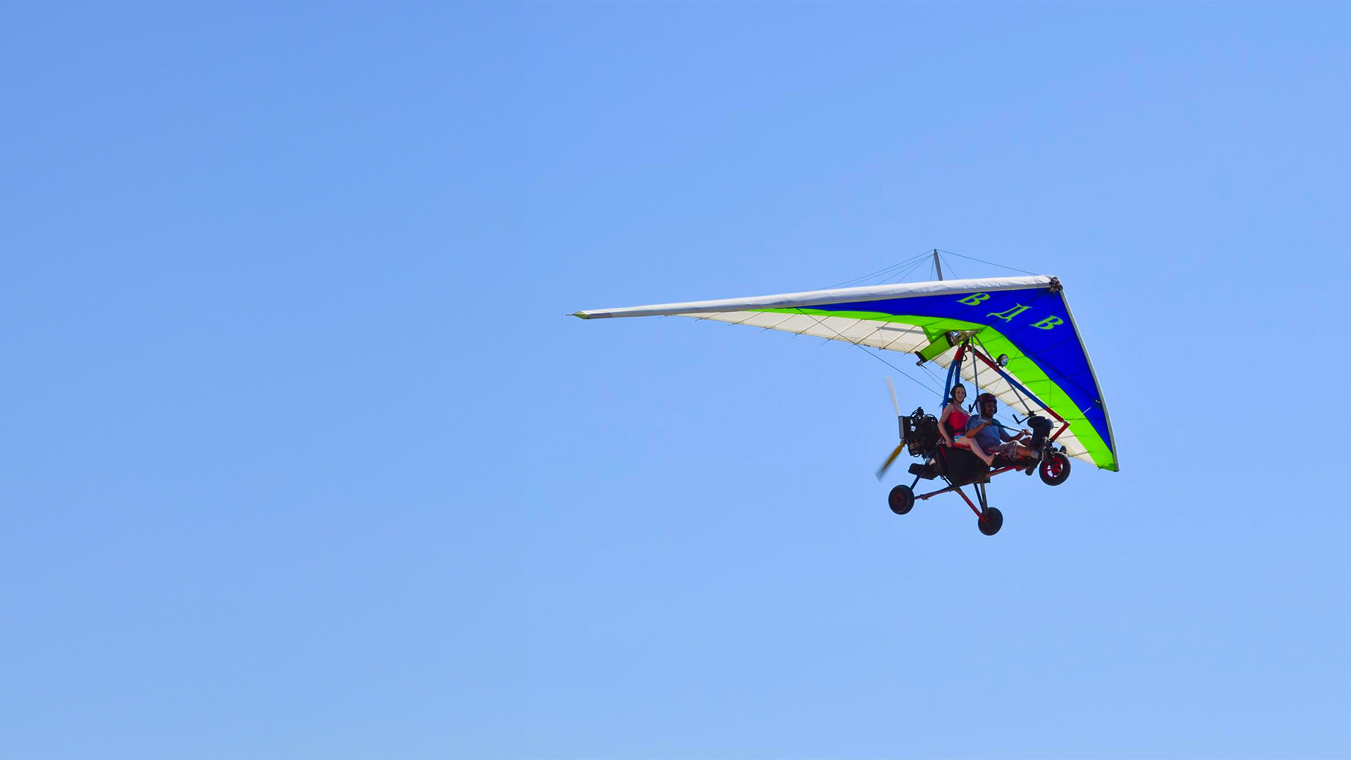 Hang Gliding in Spain | Freedome